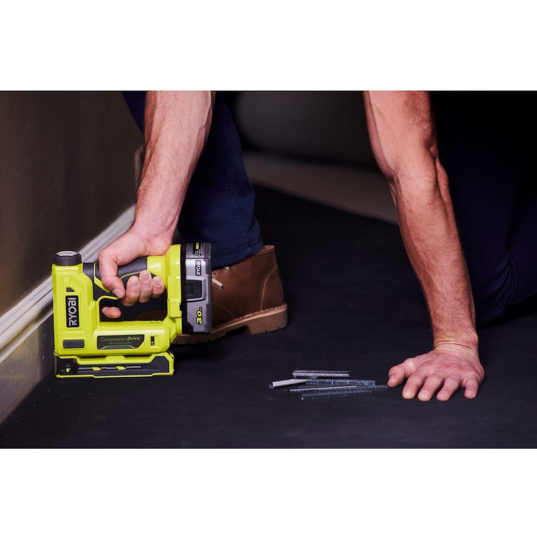 RYOBI R18ST50-0 18V ONE+ cordless stapler (without battery and charger ...