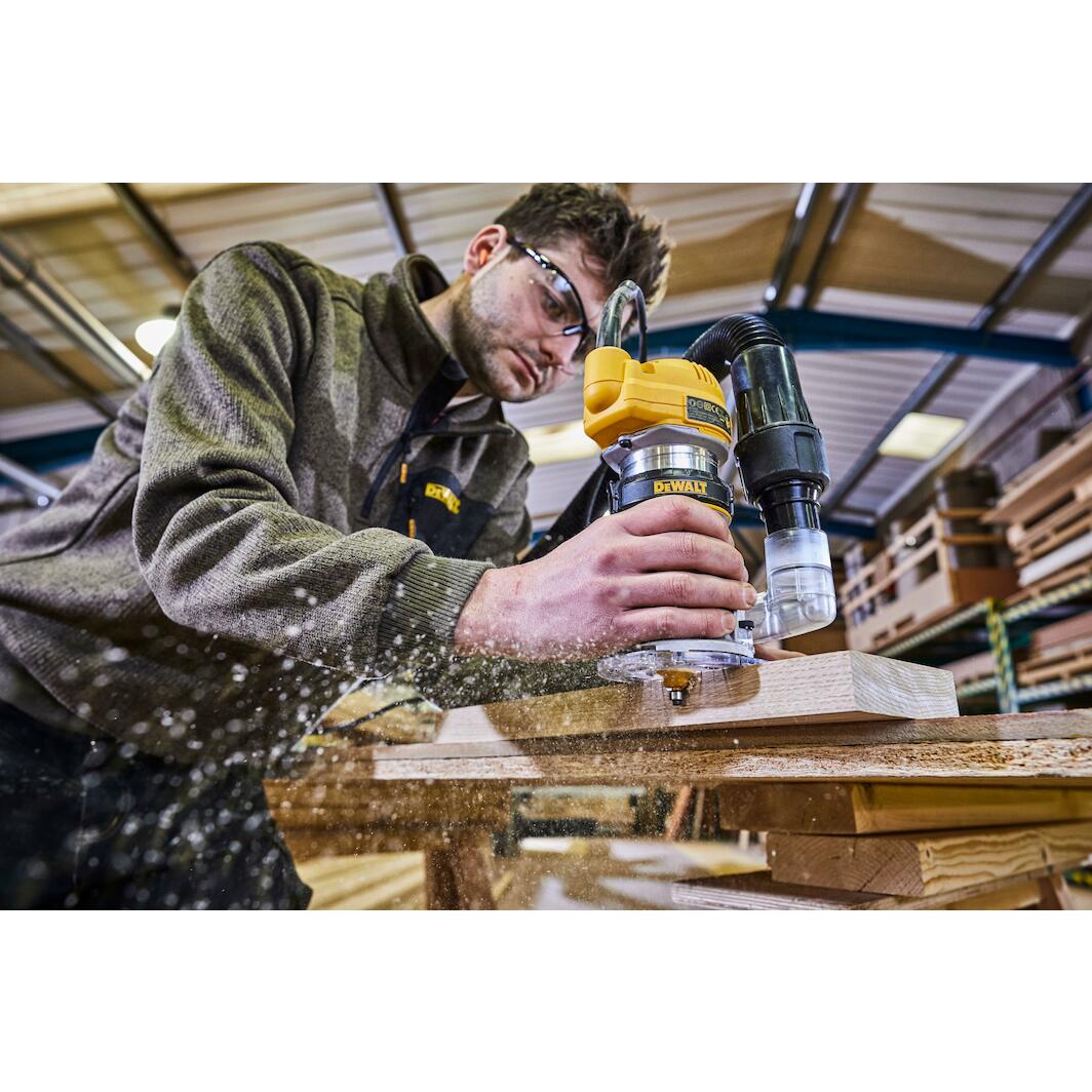DEWALT D26200-QS compact router 8mm 900W in box | Klium