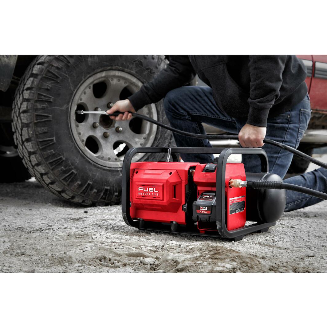 MILWAUKEE M18 FAC-0 CARBURANT Compresseur d'air rechargeable 48 l/min 9 ...