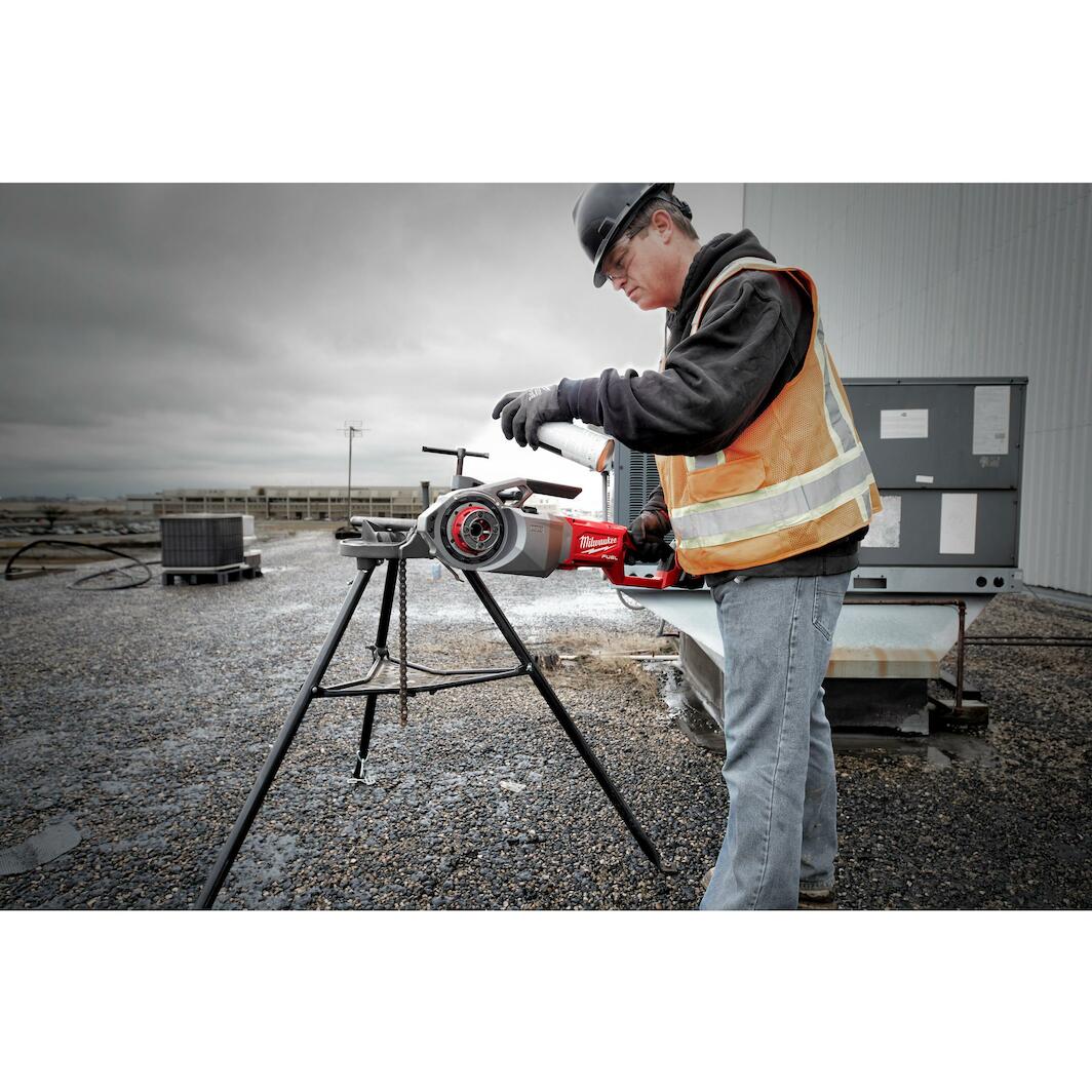 MILWAUKEE M18 FPT2-121C FUEL thread cutter 2" with ONE-KEY in transport ...