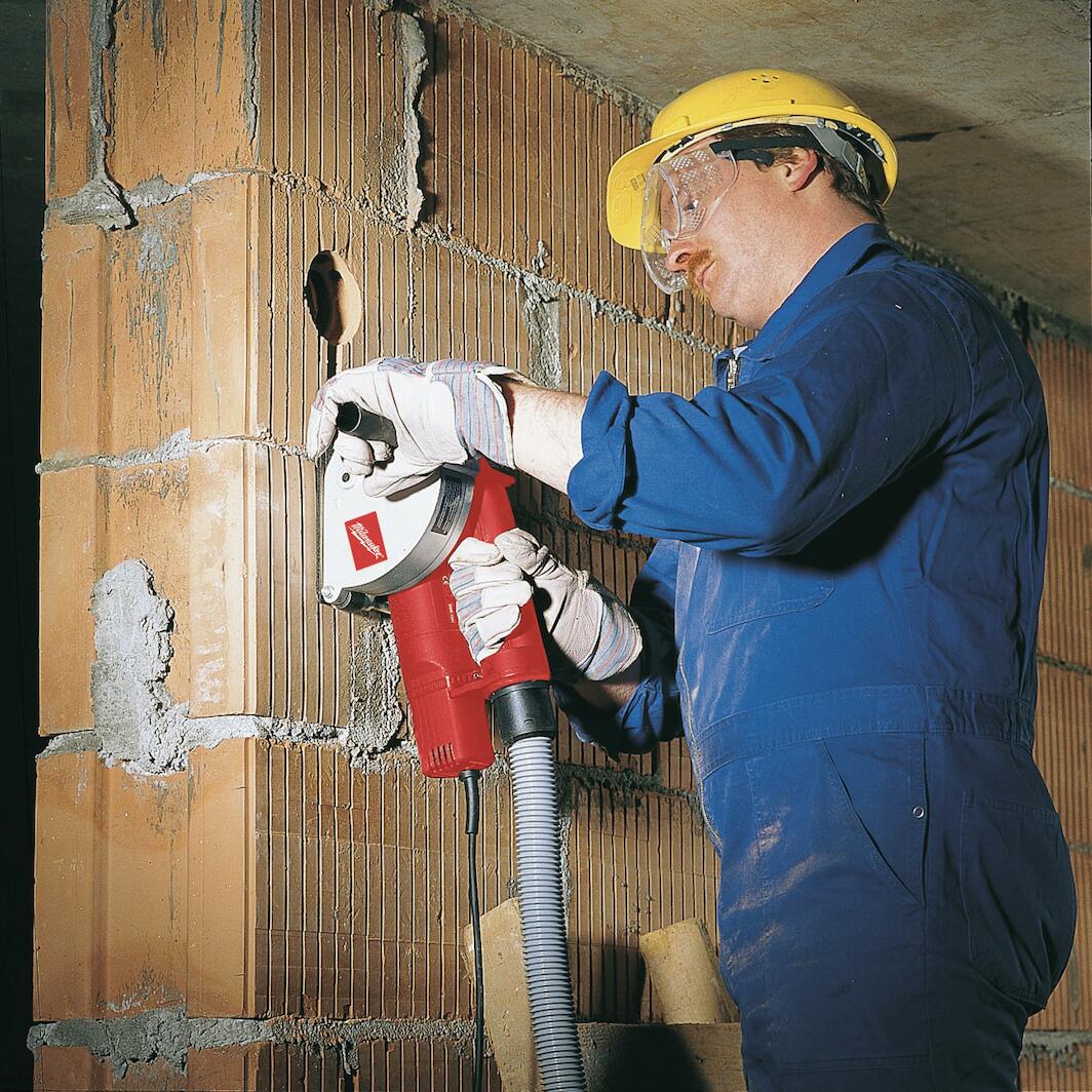 MILWAUKEE WCE 30 wall groove cutter 125mm 1500 W in transport case ...