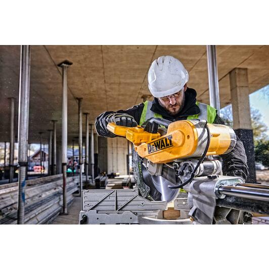 DEWALT DWS780 QS crosscut and mitre saw with XPS indicator 305 mm 1675 W Klium