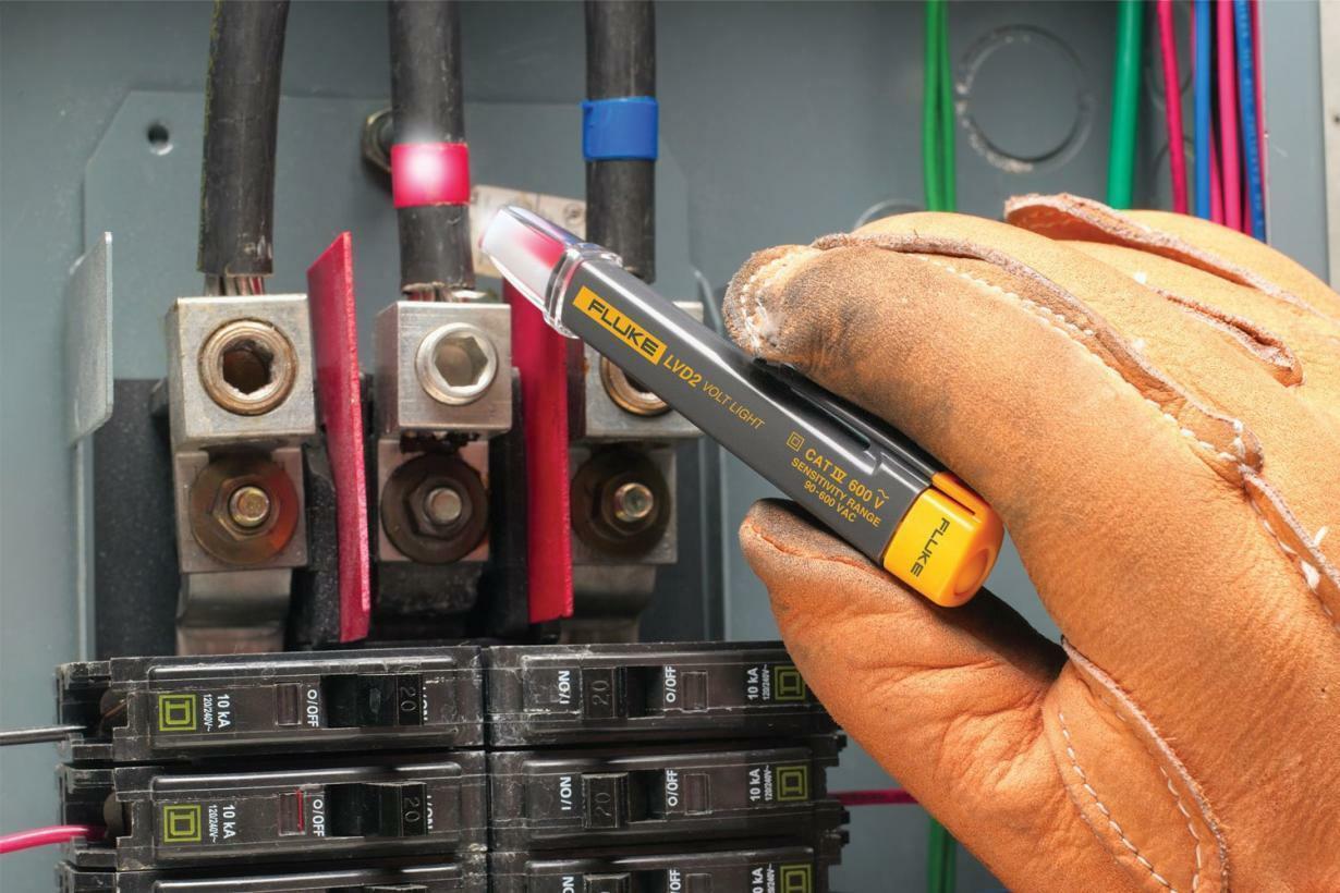 FLUKE LVD2 voltage detector / torch 90V to 600V AC with 2 detection ...