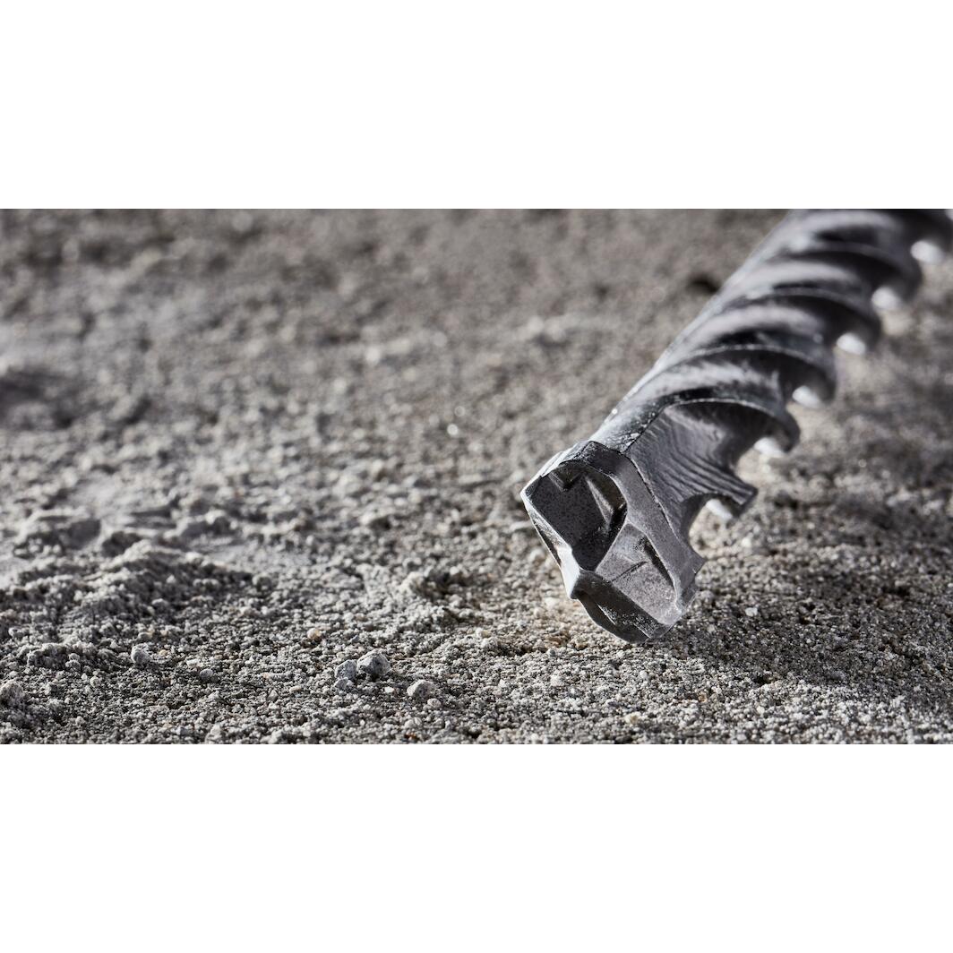 DEWALT DT8917-QZ SDS-Plus XLR hammer drill with solid carbide drill tip ...