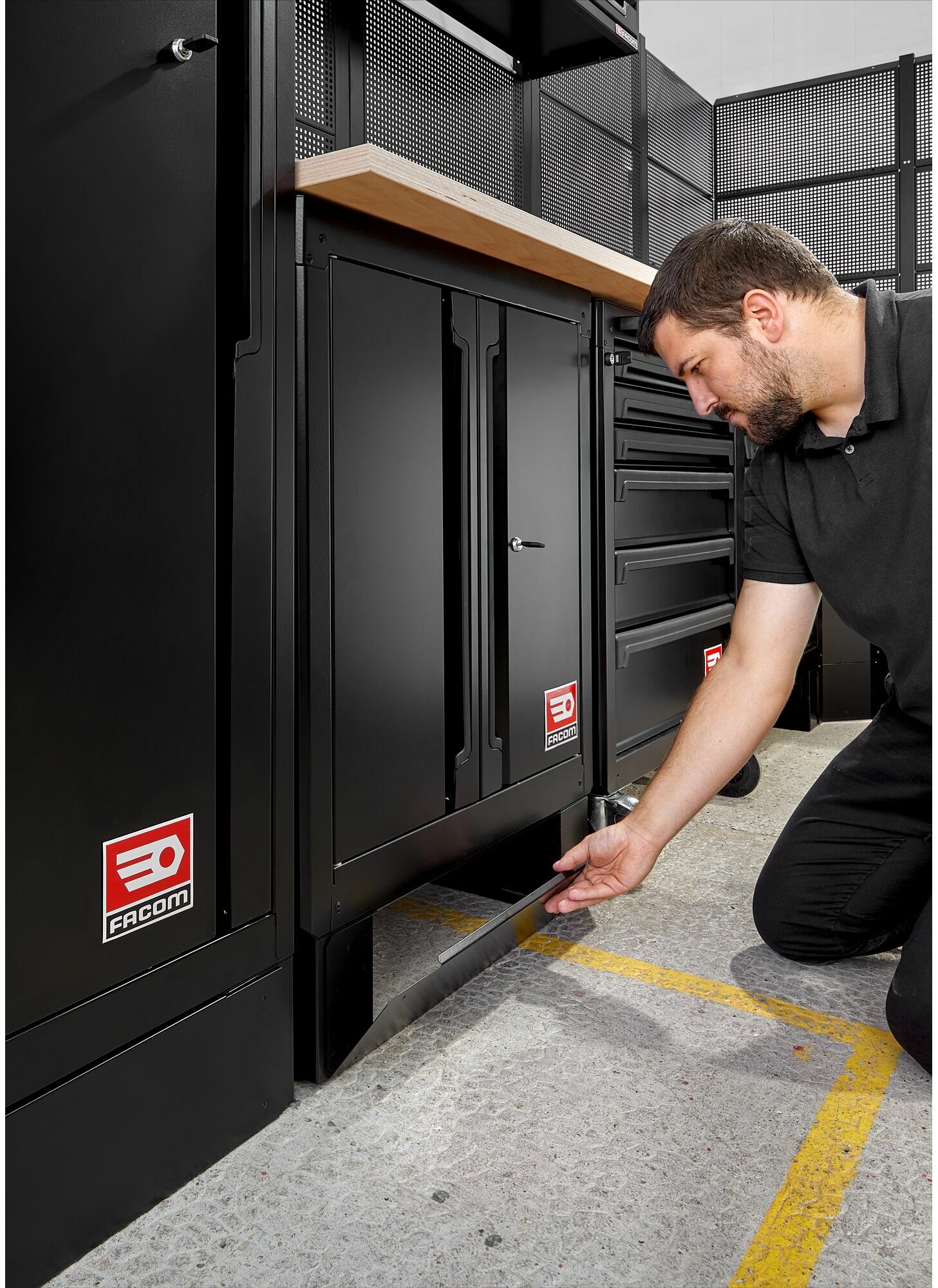 FACOM RWS2-FRONTBS finishing skirting for RWS2 | Klium