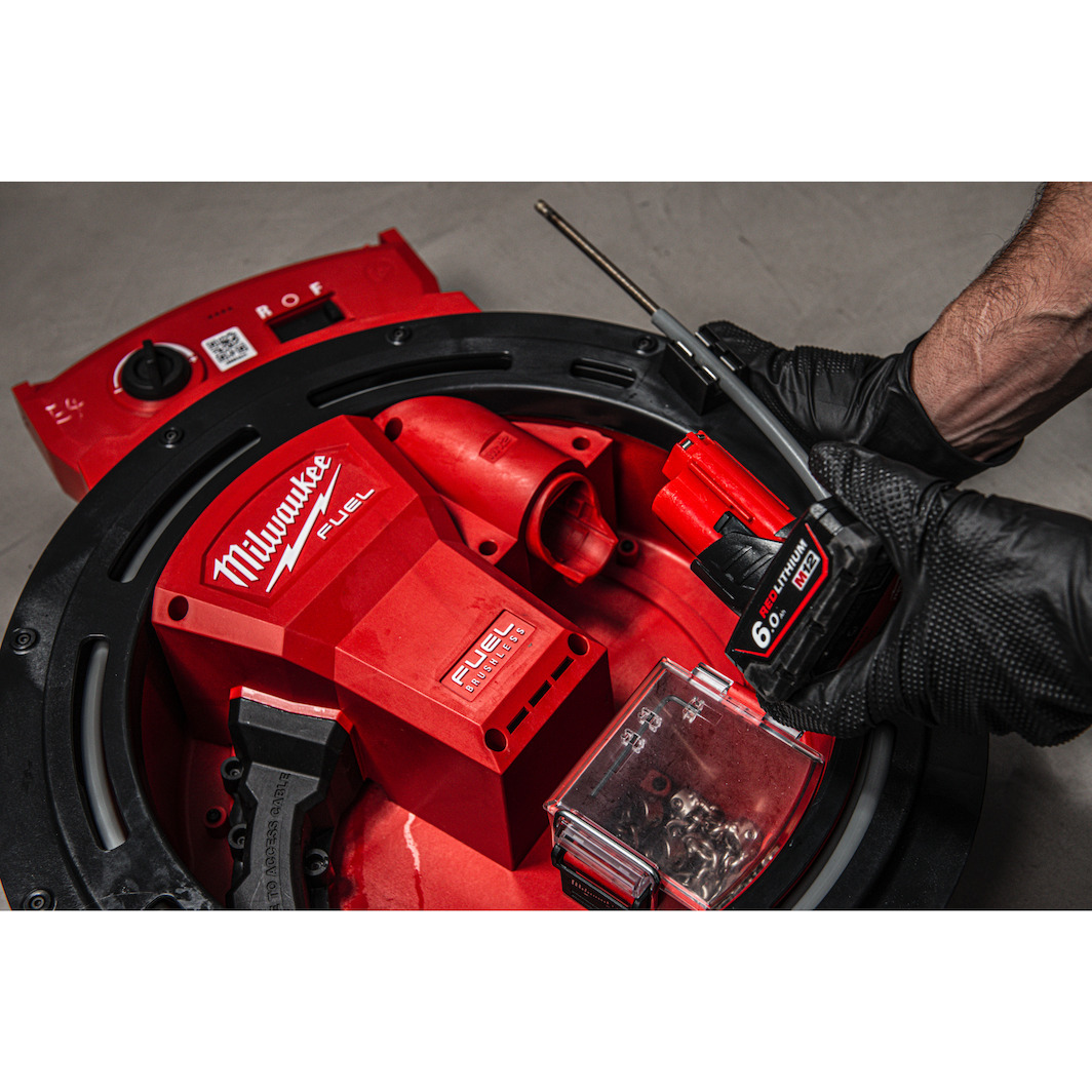 MILWAUKEE battery plunger 32-50mm in cardboard box (without battery and ...