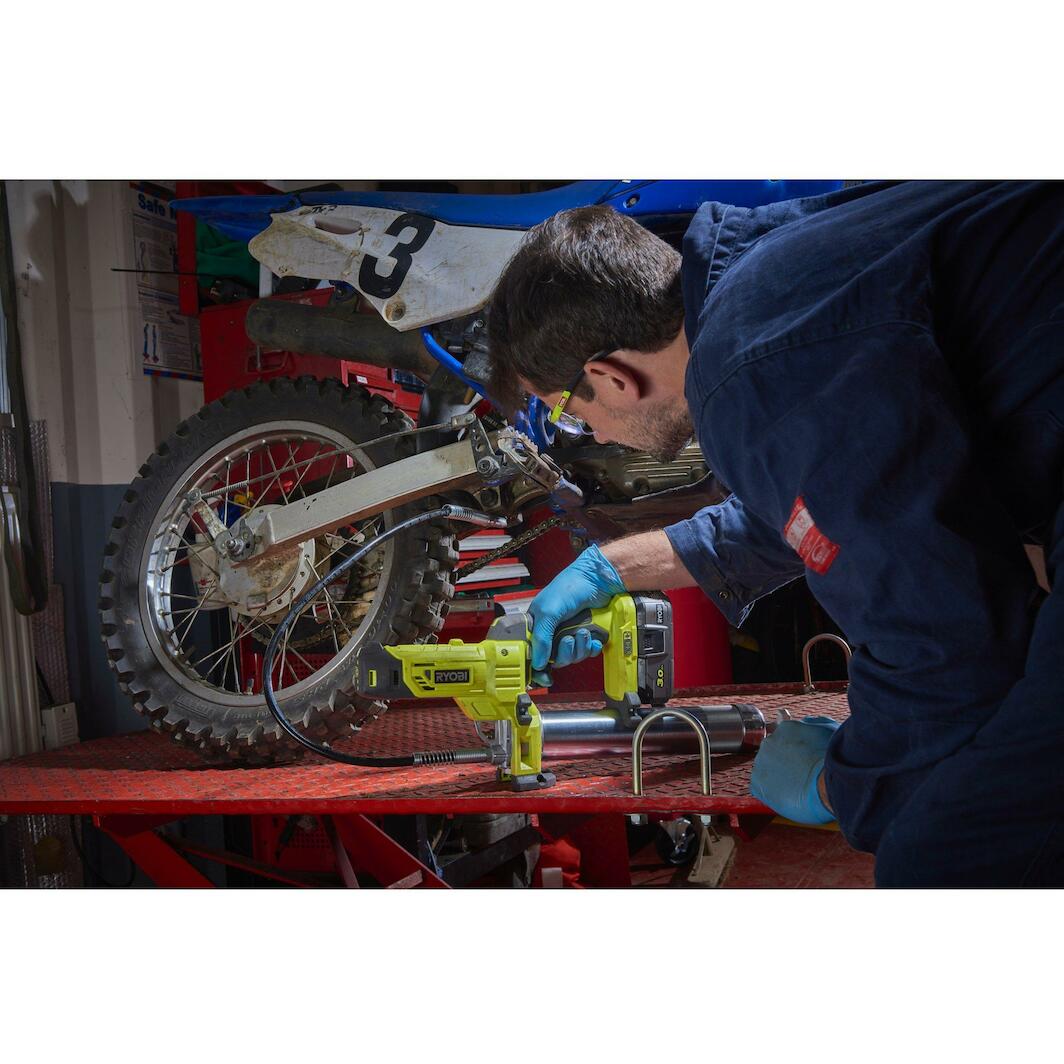 RYOBI R18GG-0 18V ONE+ cordless grease gun (without battery and charger ...