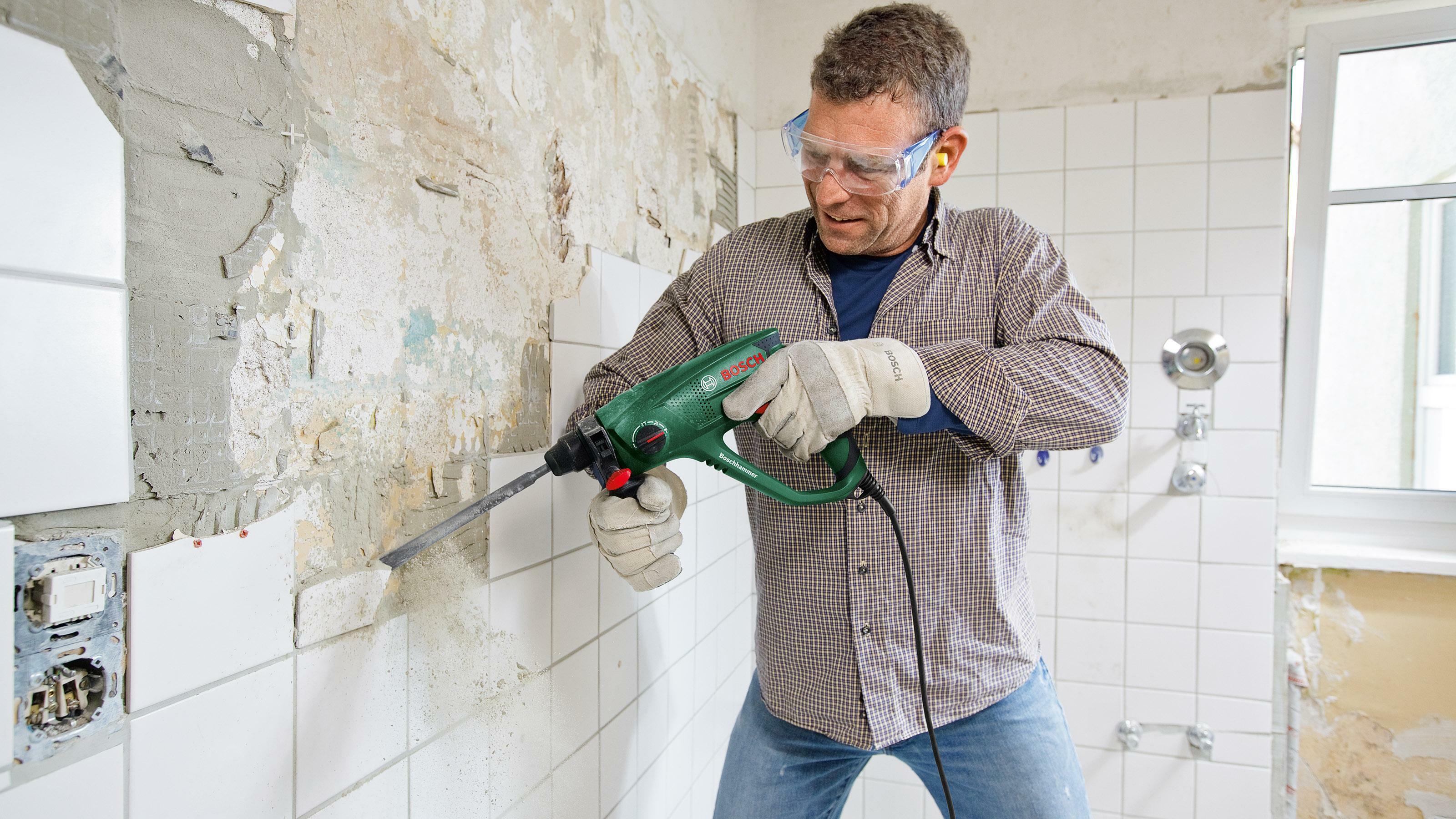 BOSCH PBH 2100 RE rotary hammer 550W in case 06033A9300 Klium