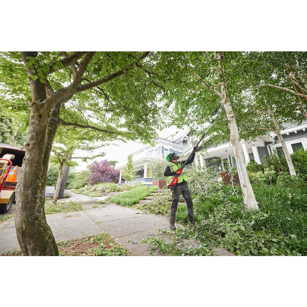 MILWAUKEE M18 FTPS30-121 FUEL tronçonneuse télescopique sans fil 30cm ...