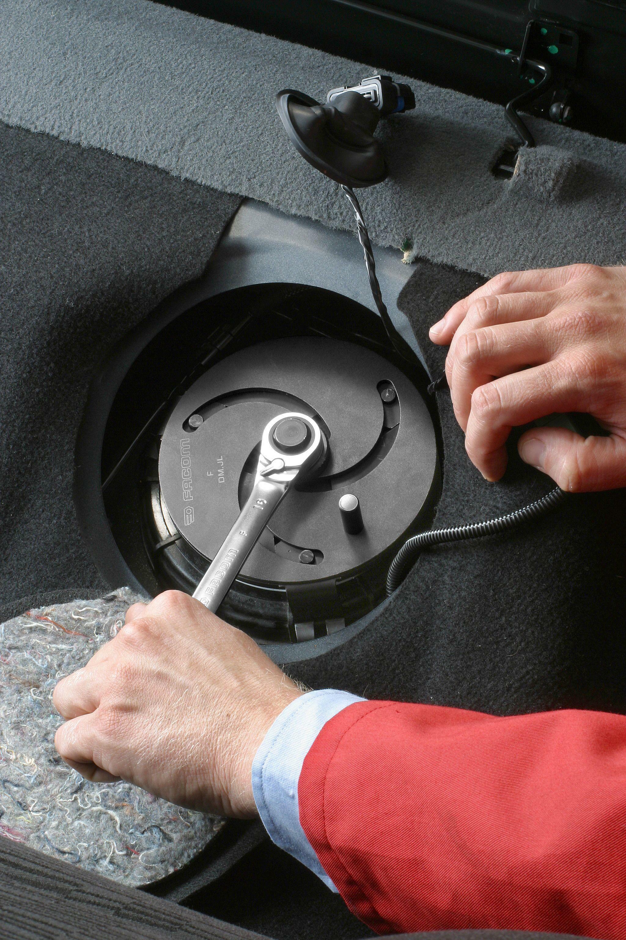 FACOM DM.JL gas meter removal tool | Klium